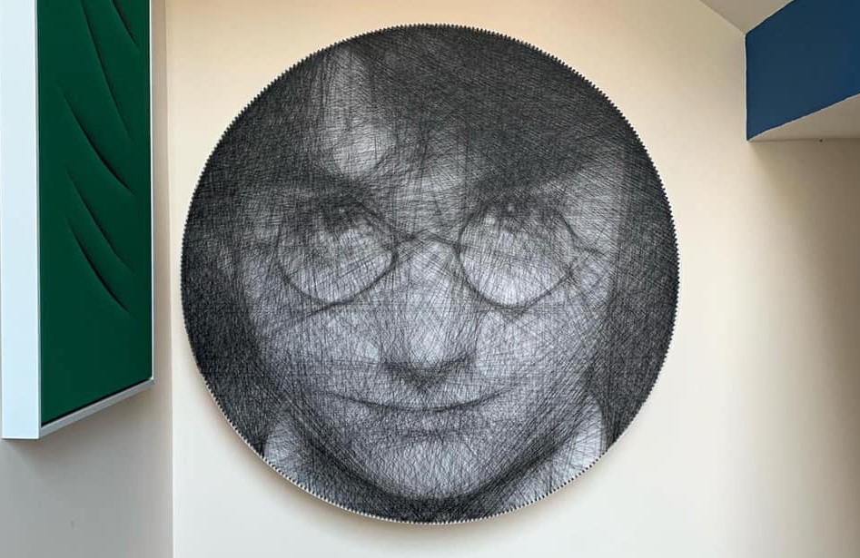 Ce portrait réaliste fait avec un seul fil - #Olybop