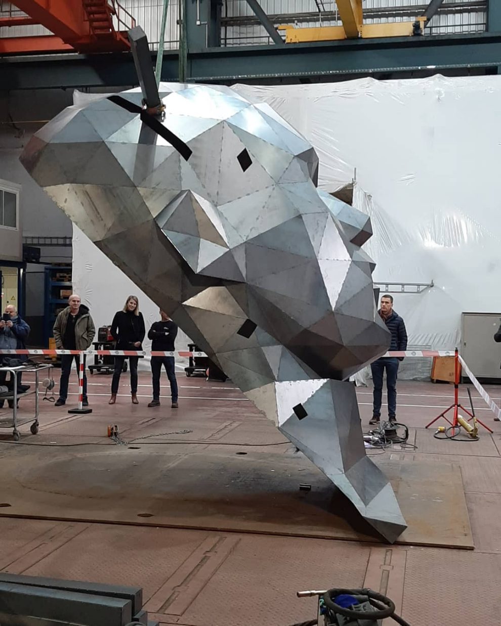 Immenses sculptures Low Poly Art par David Mesguich - #Olybop